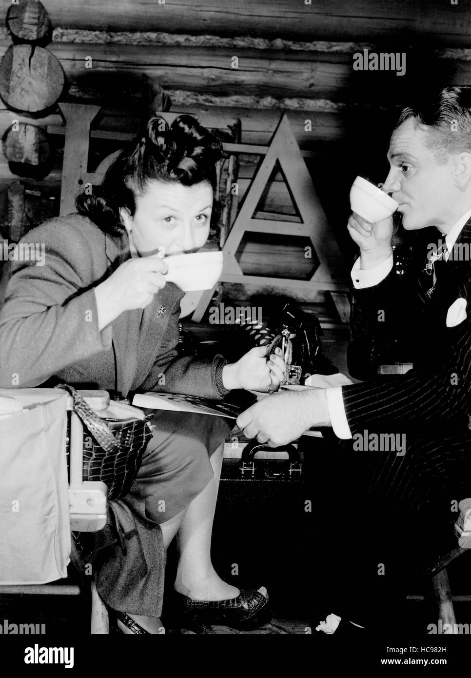 YANKEE DOODLE DANDY, James Cagney, right, with his wife, Frances, on ...