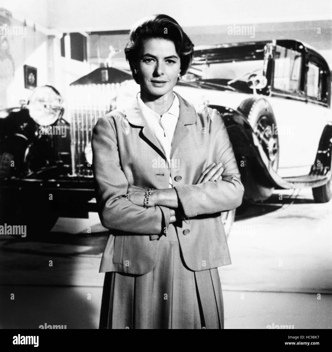 THE YELLOW ROLLS-ROYCE, Ingrid Bergman, 1964 Stock Photo - Alamy