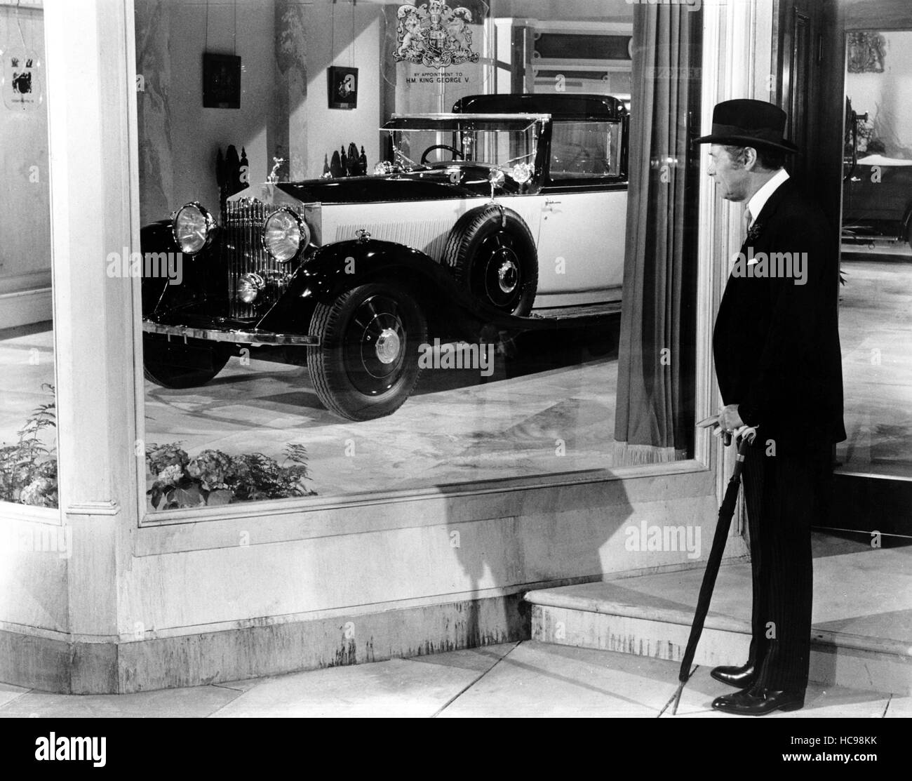 THE YELLOW ROLLS-ROYCE, Rex Harrison, 1964 Stock Photo - Alamy