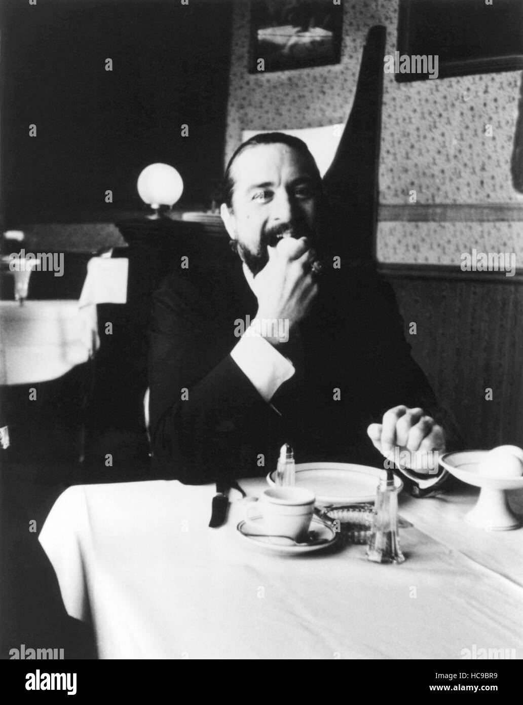 ANGEL HEART, Robert De Niro, 1987, © TriStar/courtesy Everett ...