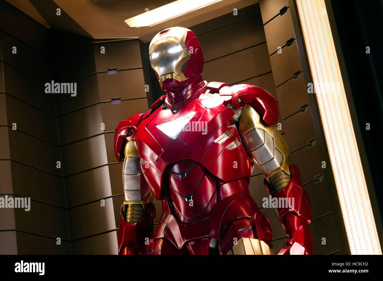 THE AVENGERS, Iron Man's Mark VI suit, 2012, ph: Zade Rosenthal/©Walt ...
