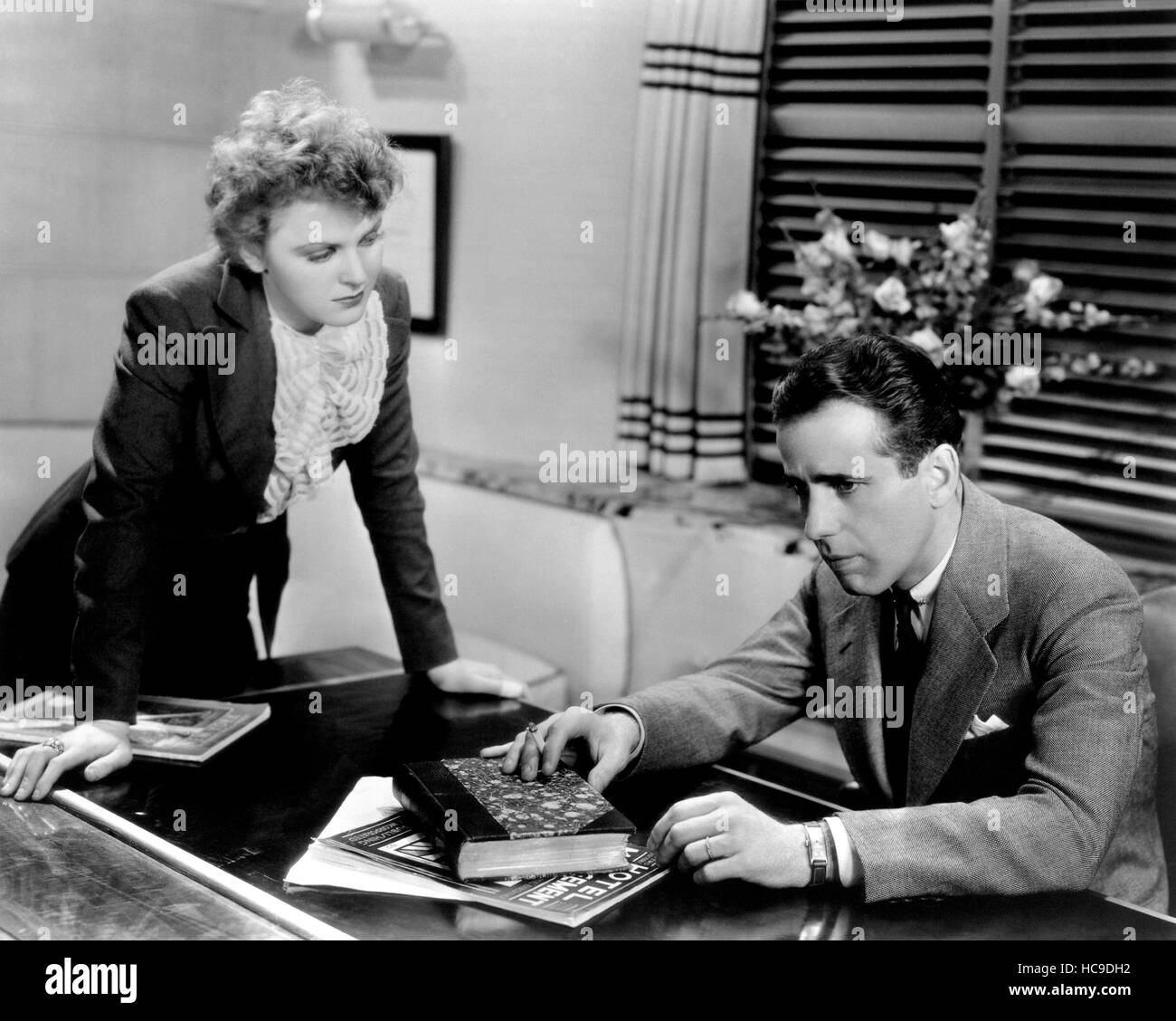 TWO AGAINST THE WORLD, from left, Beverly Roberts, Humphrey Bogart ...