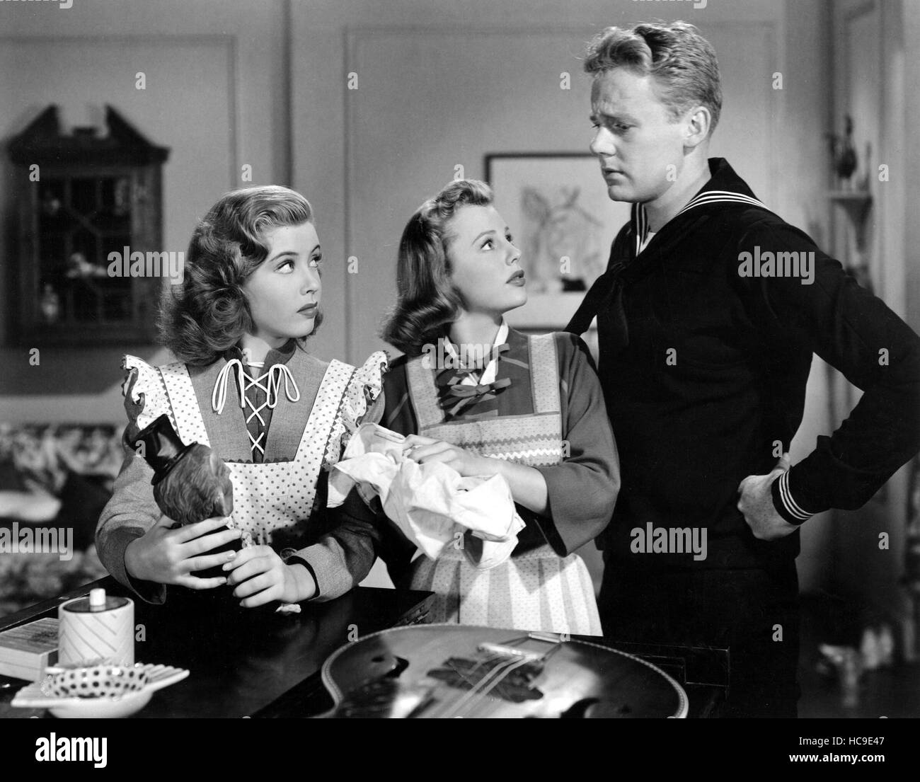 TWO GIRLS AND A SAILOR, Gloria DeHaven, June Allyson & Van Johnson ...