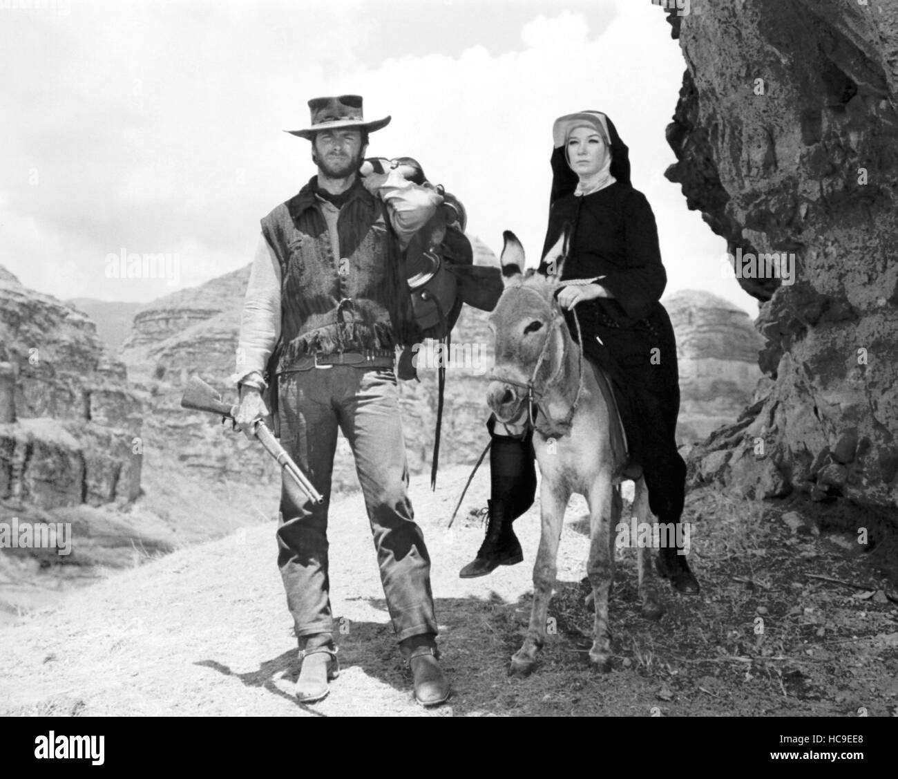 TWO MULES FOR SISTER SARA, Clint Eastwood, Shirley MacLaine, 1970 Stock ...
