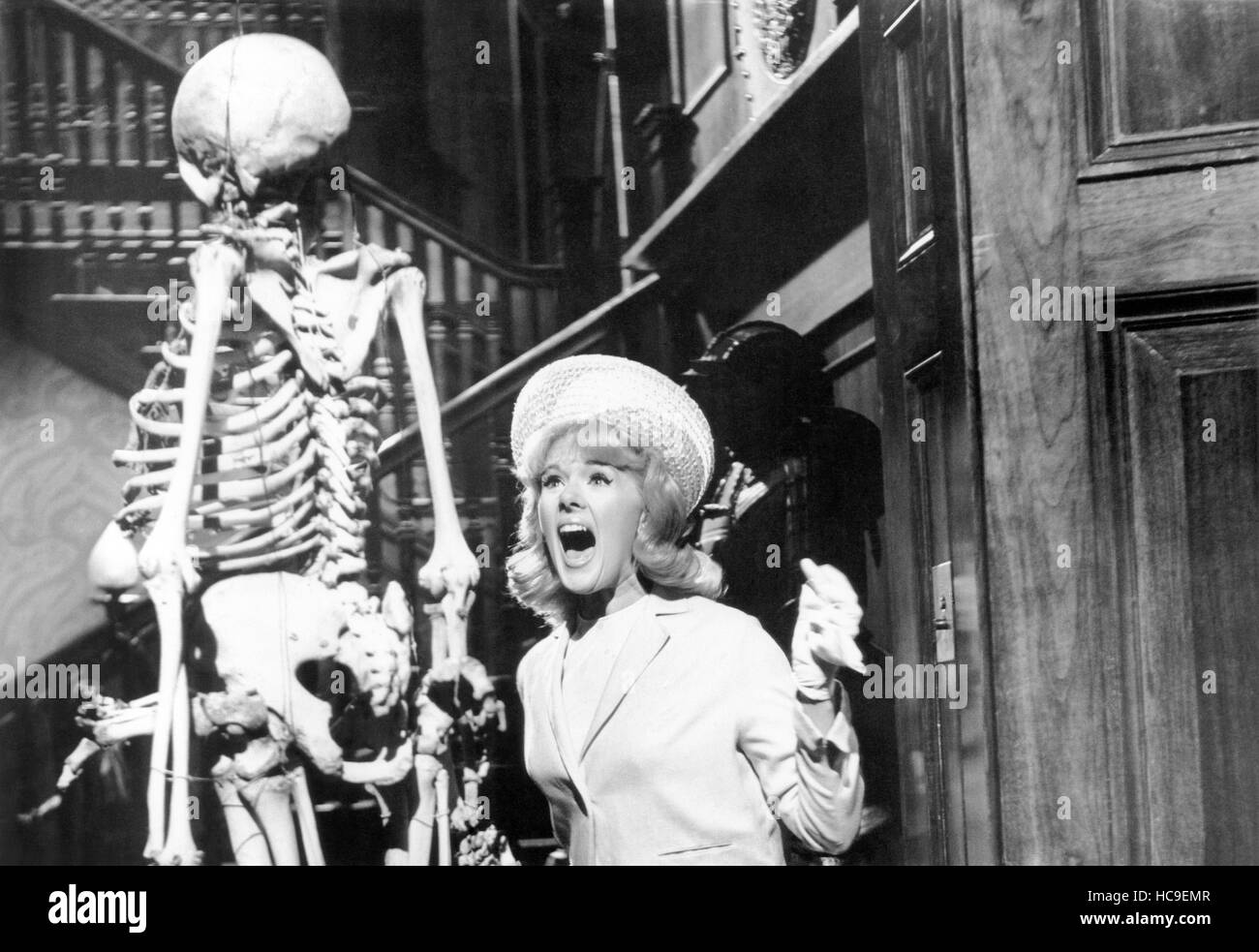 TWO ON A GUILLOTINE, Connie Stevens, 1965 Stock Photo - Alamy