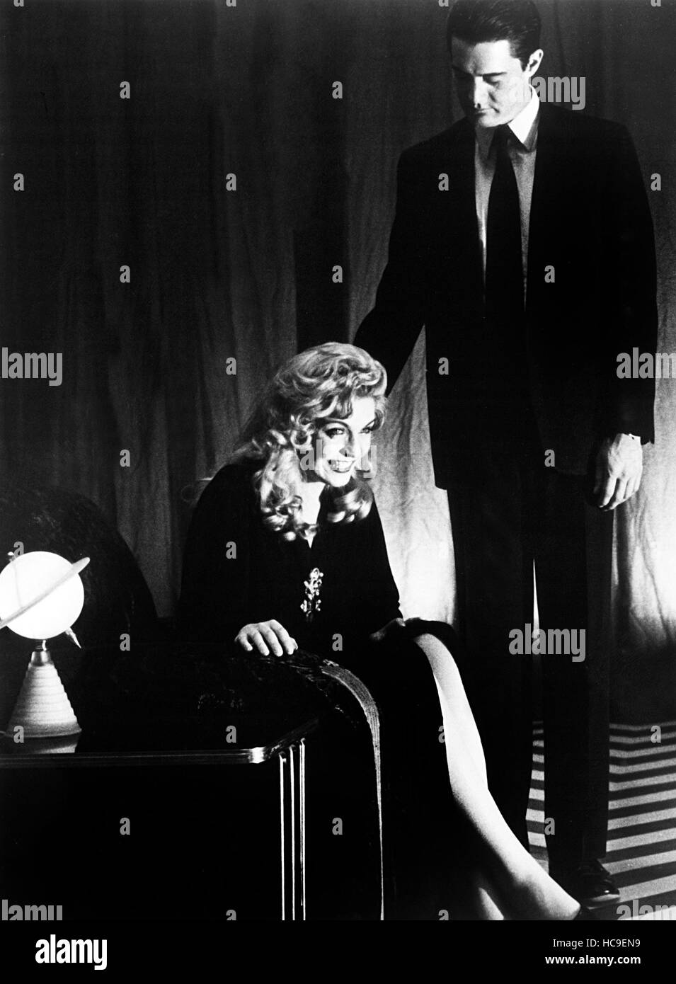 TWIN PEAKS: FIRE WALK WITH ME, l-r: Sheryl Lee, Kyle MacLachlan, 1992 ...