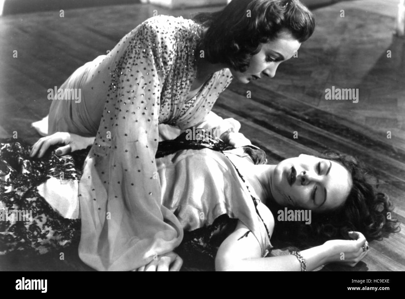 2000 WOMEN, (aka TWO THOUSAND WOMEN; HOUSE OF 1000 WOMEN), Patricia Roc ...