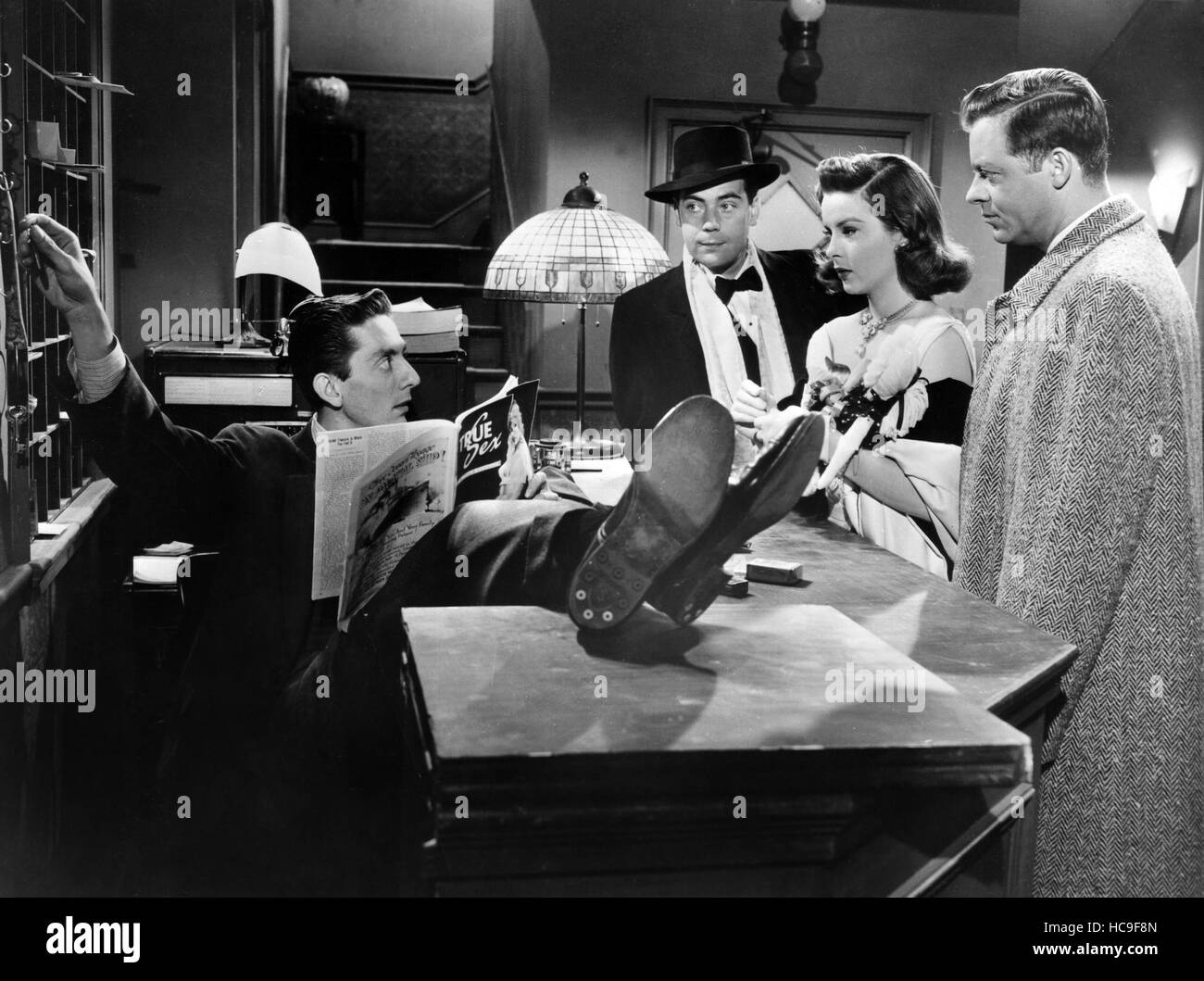 VICKI, Aaron Spelling, Elliott Reid, Jean Peters, Max Showalter (aka ...