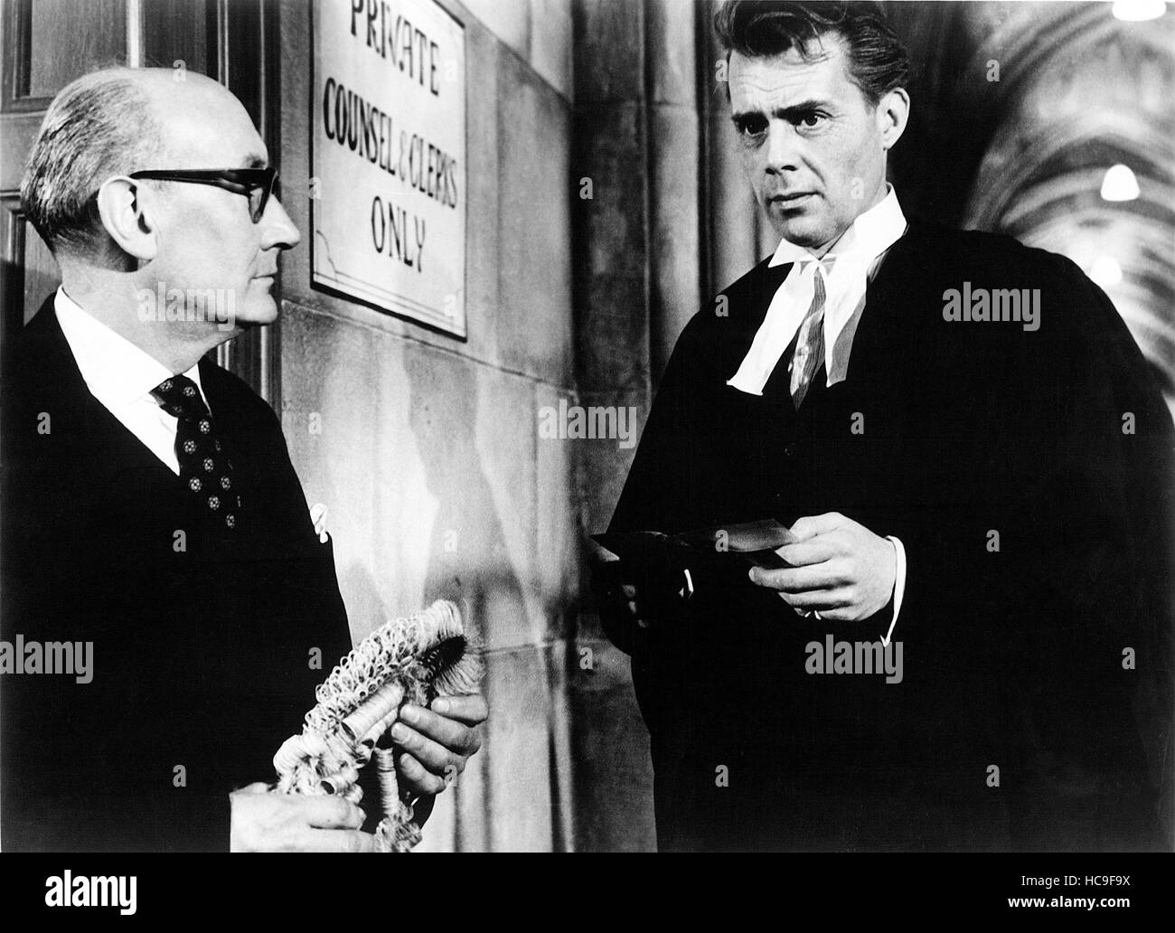 VICTIM, from left: Noel Howlett, Dirk Bogarde, 1961 Stock Photo - Alamy