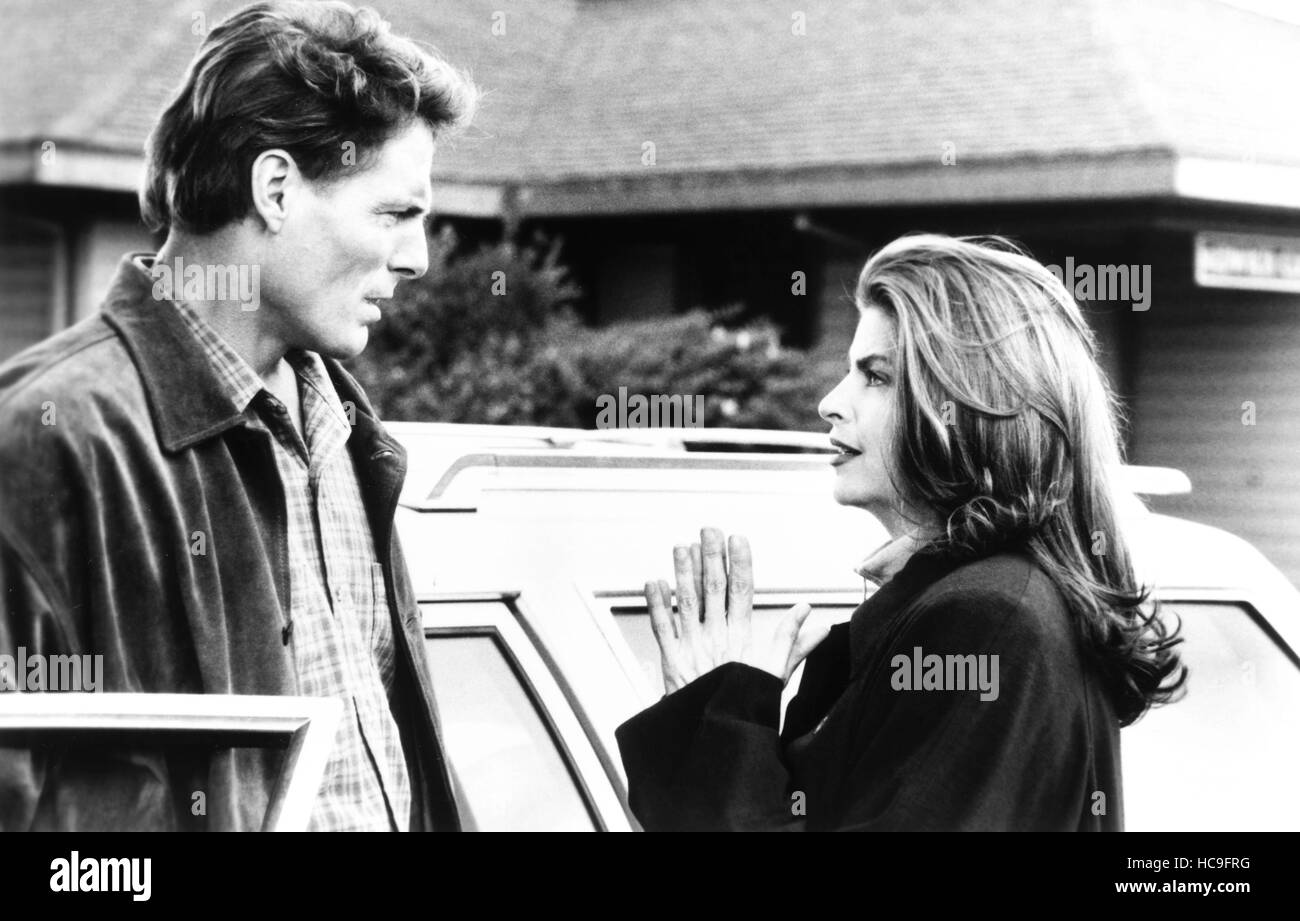 VILLAGE OF THE DAMNED, from left: Christopher Reeve, Kirstie Alley ...