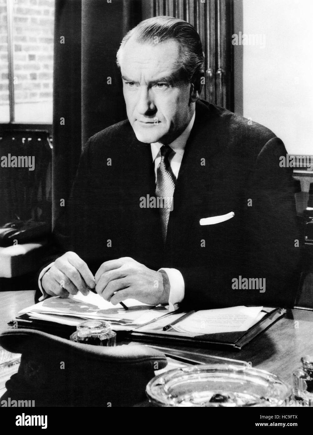 VILLAGE OF THE DAMNED, George Sanders, 1960 Stock Photo - Alamy