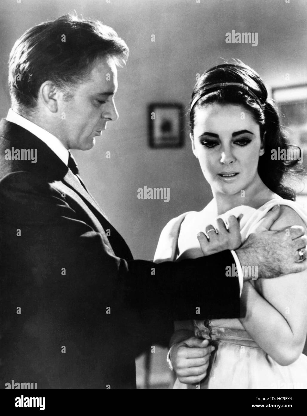 THE V.I.P.S, from left, Richard Burton, Elizabeth Taylor, 1963 Stock ...