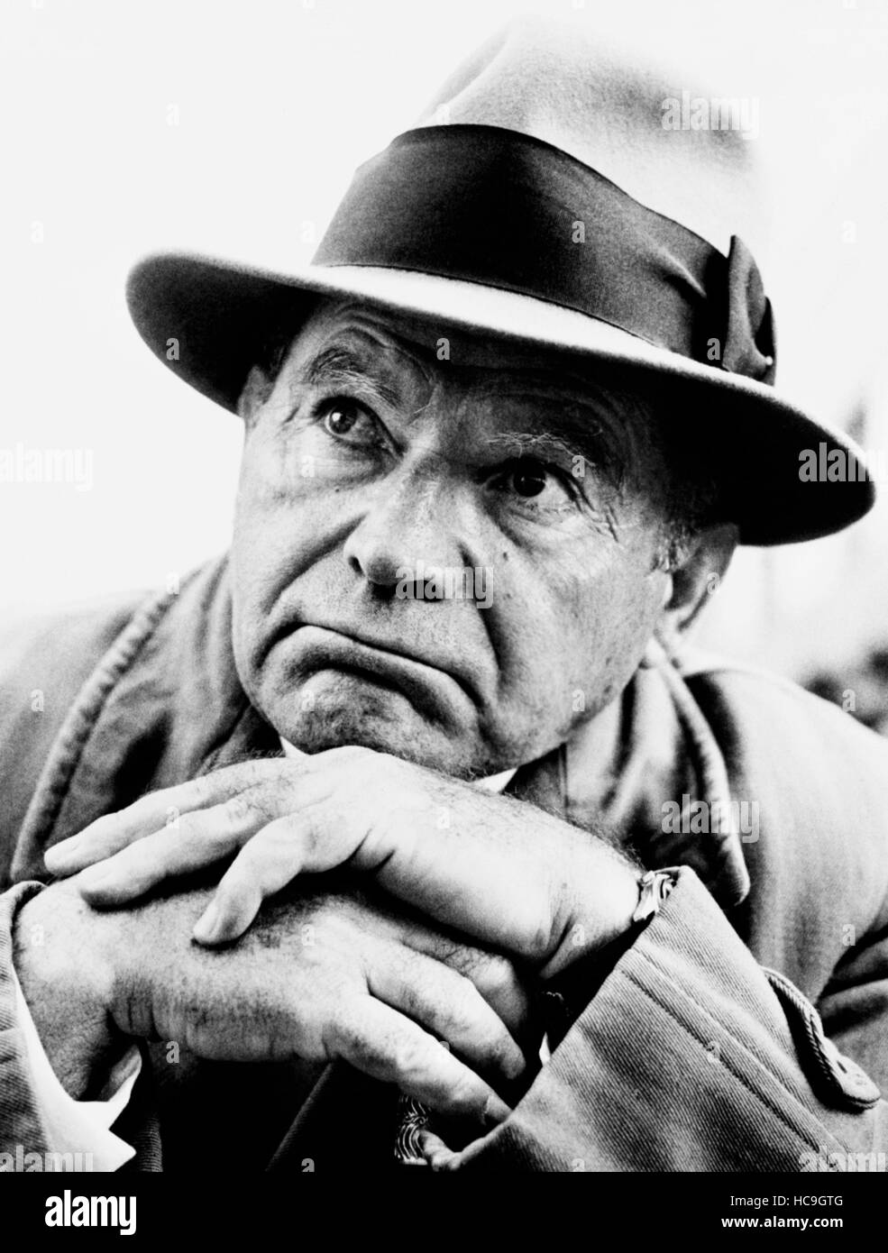 VOYAGE OF THE DAMNED, Nehemiah Persoff, 1976 Stock Photo - Alamy