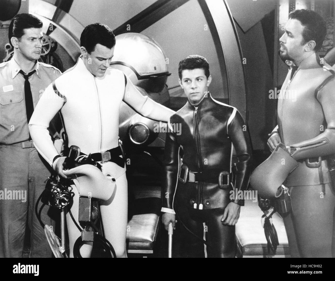 VOYAGE TO THE BOTTOM OF THE SEA, from left: Jonathan Gilmore, Robert ...