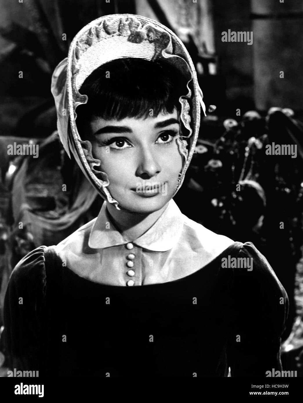 WAR AND PEACE, Audrey Hepburn, 1956, portrait Stock Photo - Alamy