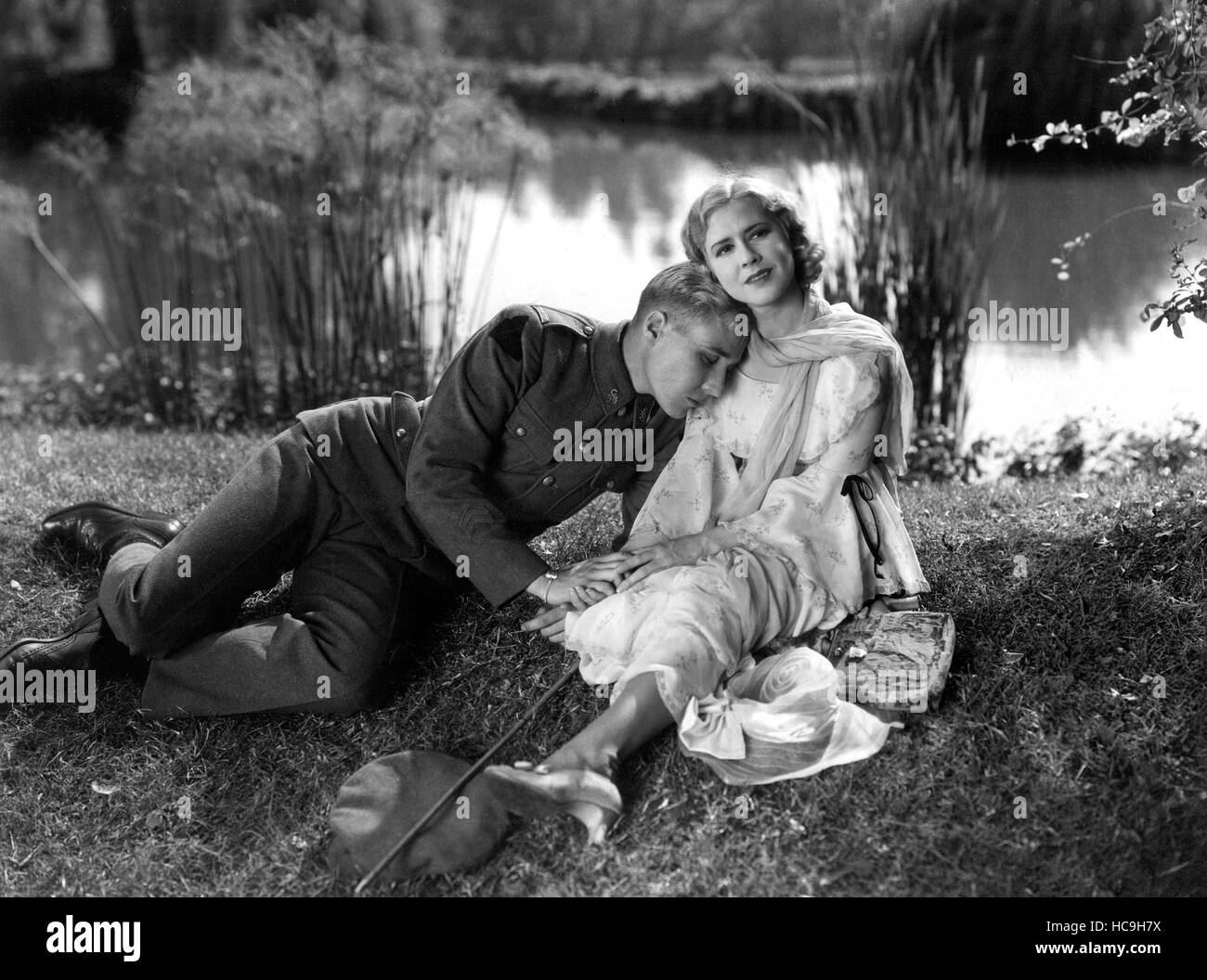 WATERLOO BRIDGE, Douglass Montgomery, Mae Clarke, 1931 Stock Photo - Alamy