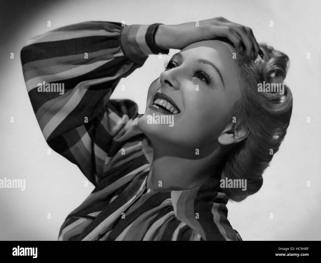 WATERLOO BRIDGE, Virginia Field, 1940 Stock Photo - Alamy