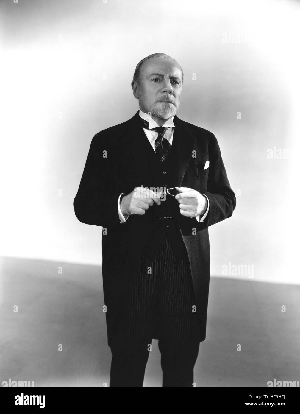 THE WALKING DEAD, Edmund Gwenn, 1936 Stock Photo - Alamy