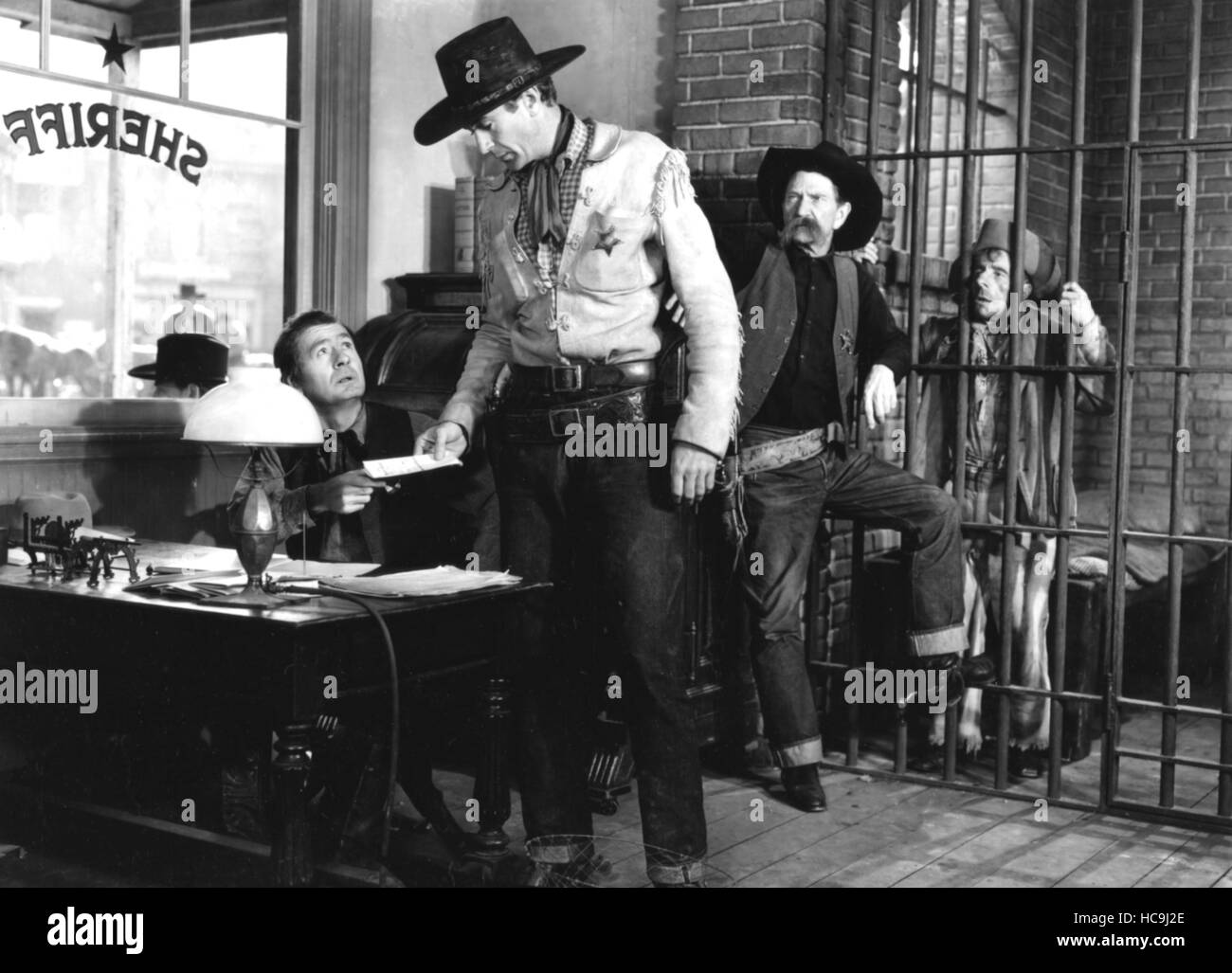 THE WESTERNER, Gary Cooper (center), Hank Bell, Phil Tead, 1940 Stock ...