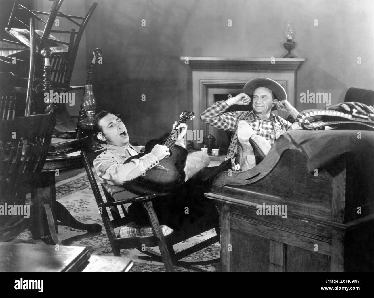 THE WESTWARD TRAIL, from left: Eddie Dean, Roscoe Ates, 1948 Stock ...