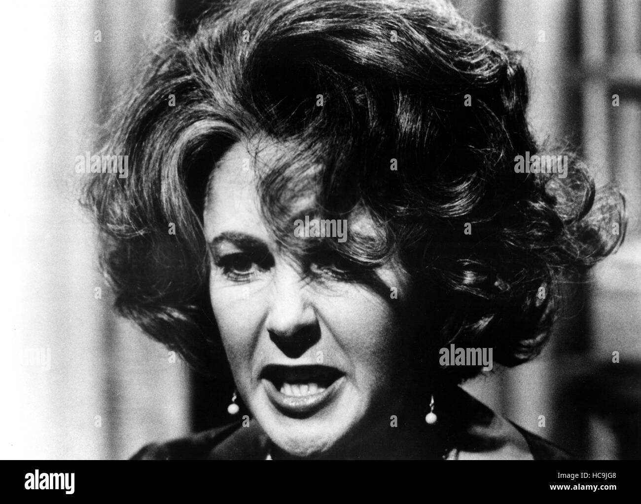 WHO'S AFRAID OF VIRGINIA WOOLF?, Elizabeth Taylor, 1966 Stock Photo - Alamy