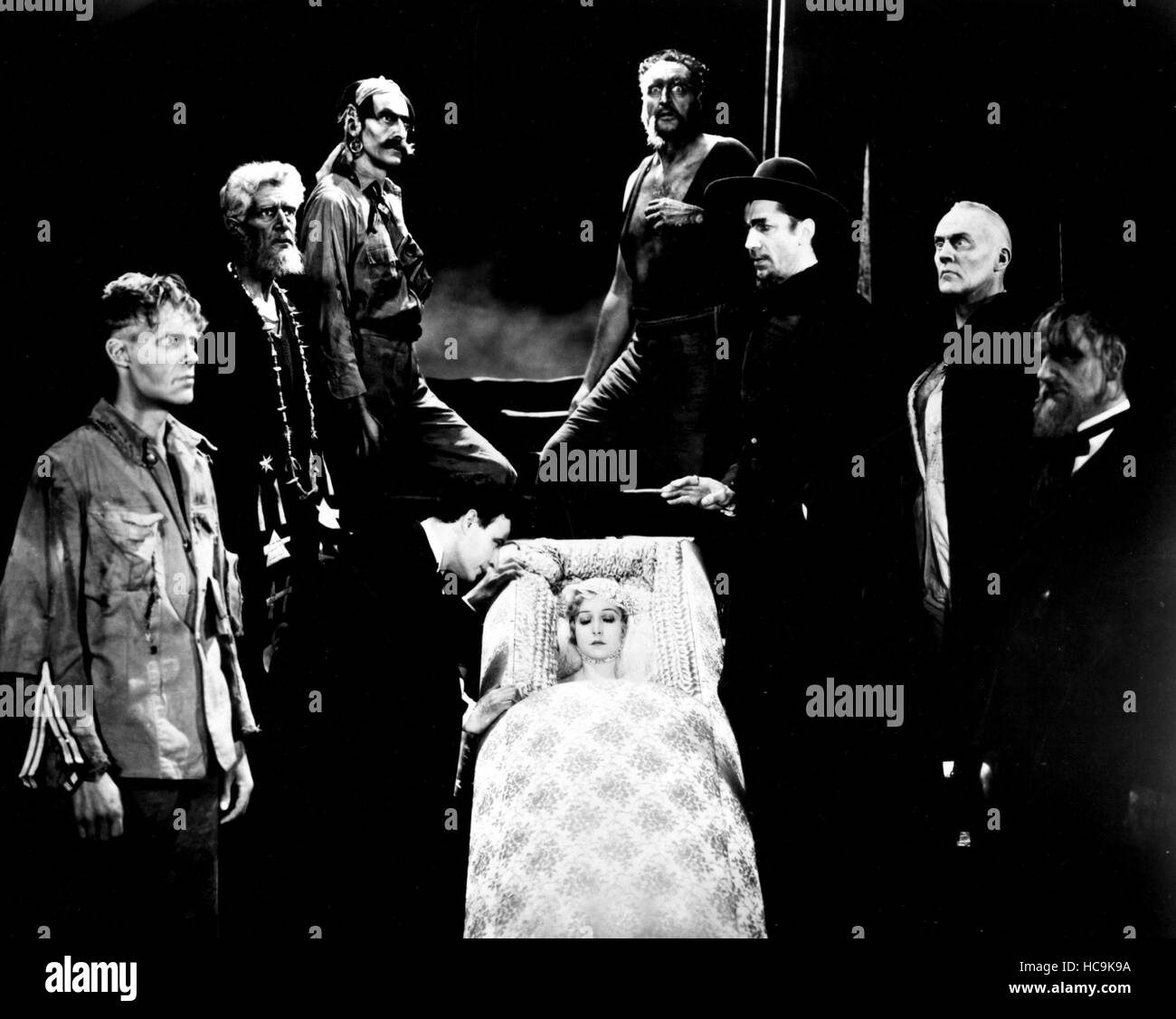 WHITE ZOMBIE, Robert Frazer, Madge Bellamy, Frederick Peters, George ...