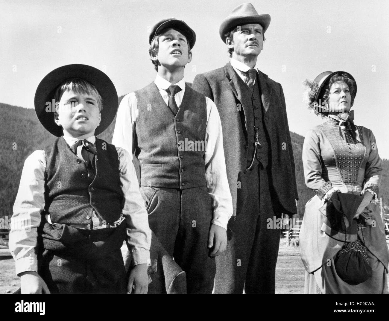 THE WILD COUNTRY, from left: Clint Howard, Ron Howard, Steve Forrest ...