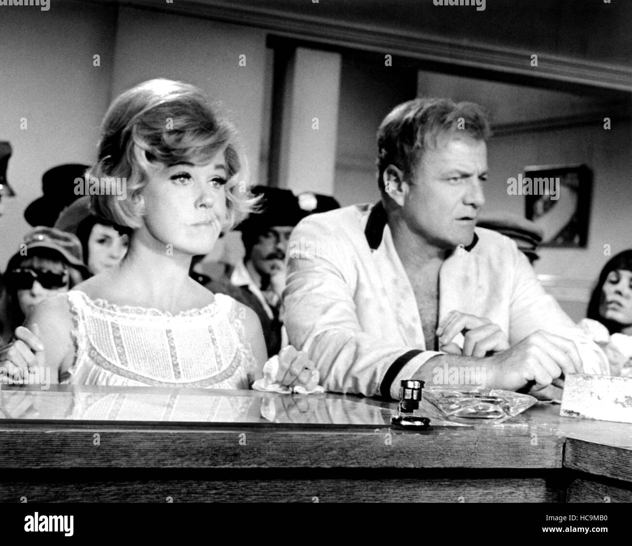 WITH SIX YOU GET EGGROLL, from left, Doris Day, Brian Keith, 1968 Stock ...