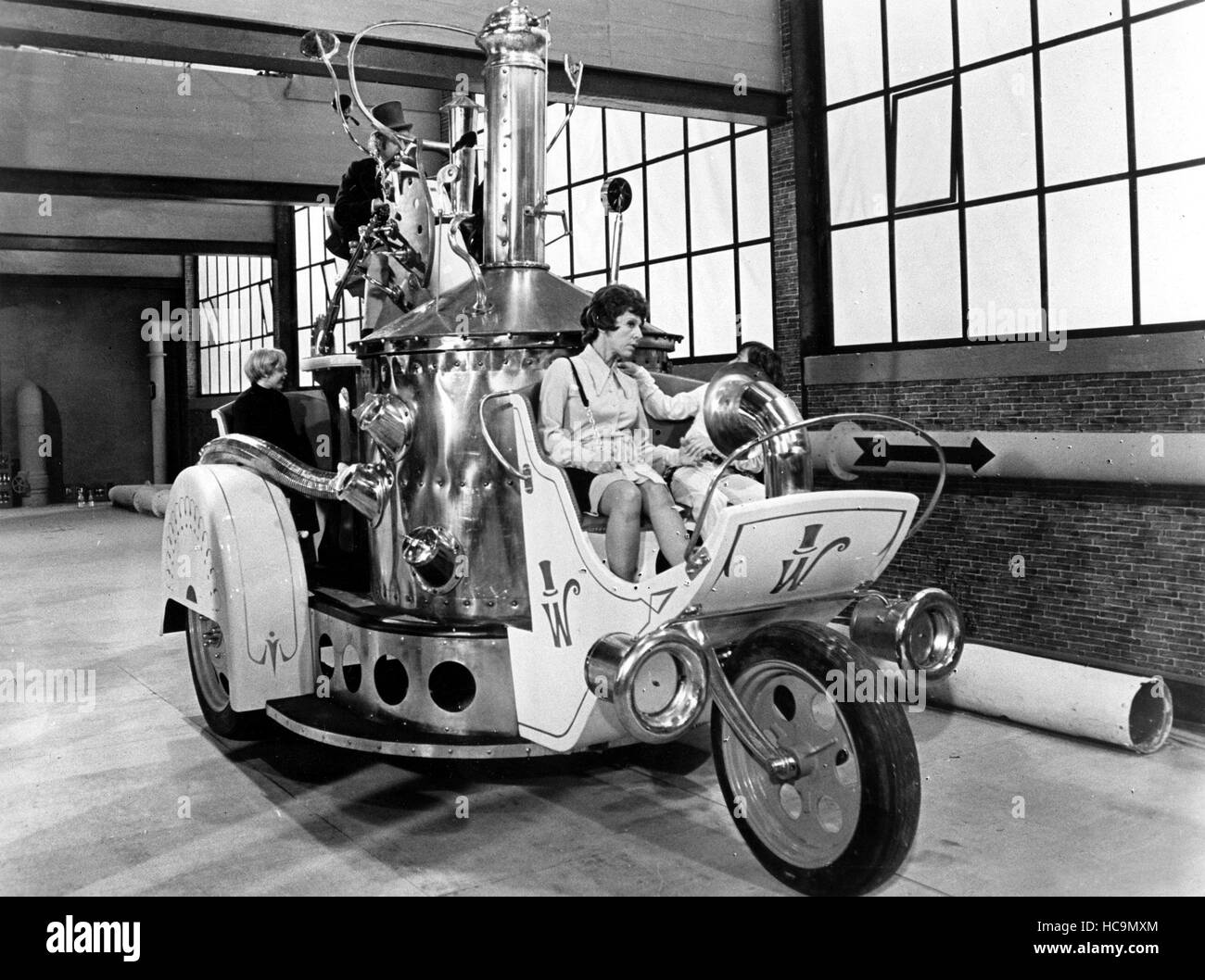 WILLY WONKA AND THE CHOCOLATE FACTORY, Peter Ostrum, Gene Wilder, Nora ...
