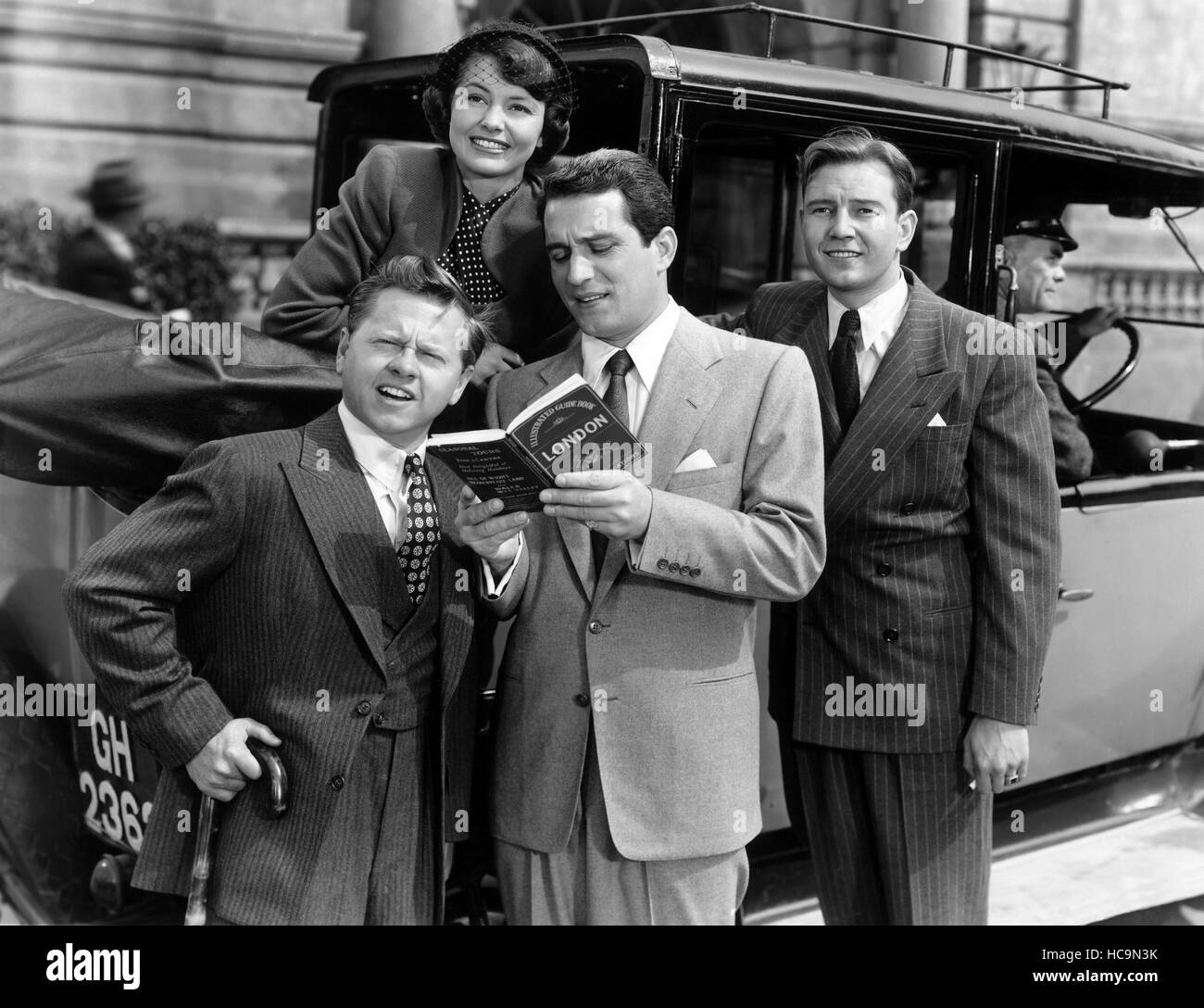 WORDS AND MUSIC, Mickey Rooney, Cyd Charisse (back), Perry Como, Tom ...