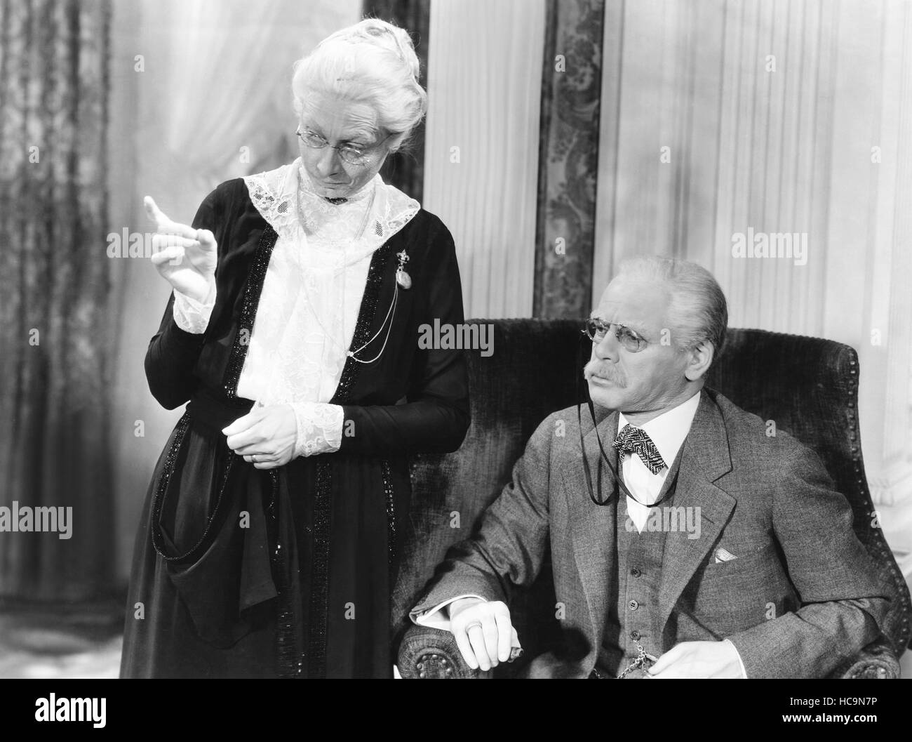 THE WORLD CHANGES, from left: Aline MacMahon, Paul Muni, 1933 Stock ...