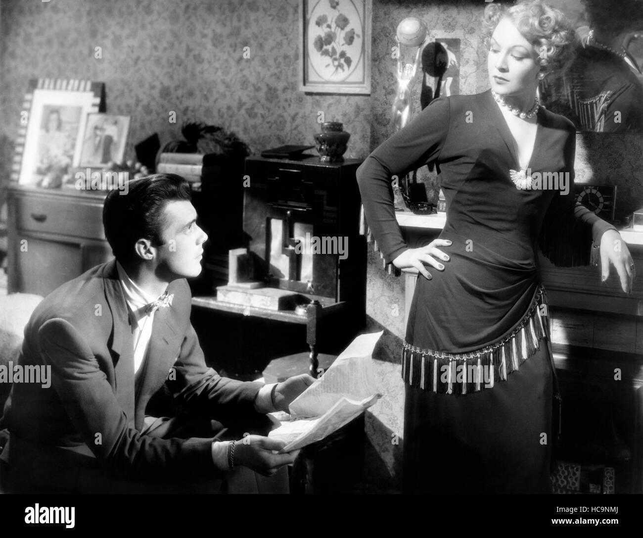 THE WOMAN IN QUESTION, from left: Dirk Bogarde, Jean Kent, 1950 Stock ...