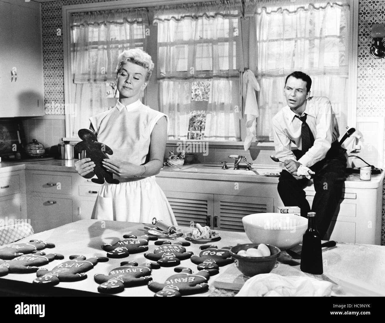 YOUNG AT HEART, from left, Doris Day, Frank Sinatra, 1954 Stock Photo ...
