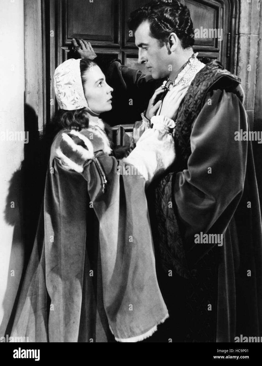 YOUNG BESS, from left: Jean Simmons as Queen Elizabeth I, Stewart ...