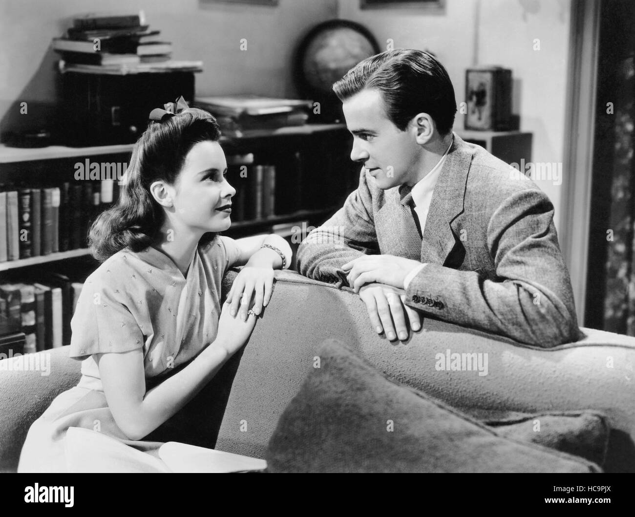 YOUNG IDEAS, Susan Peters, Richard Carlson, 1943 Stock Photo - Alamy