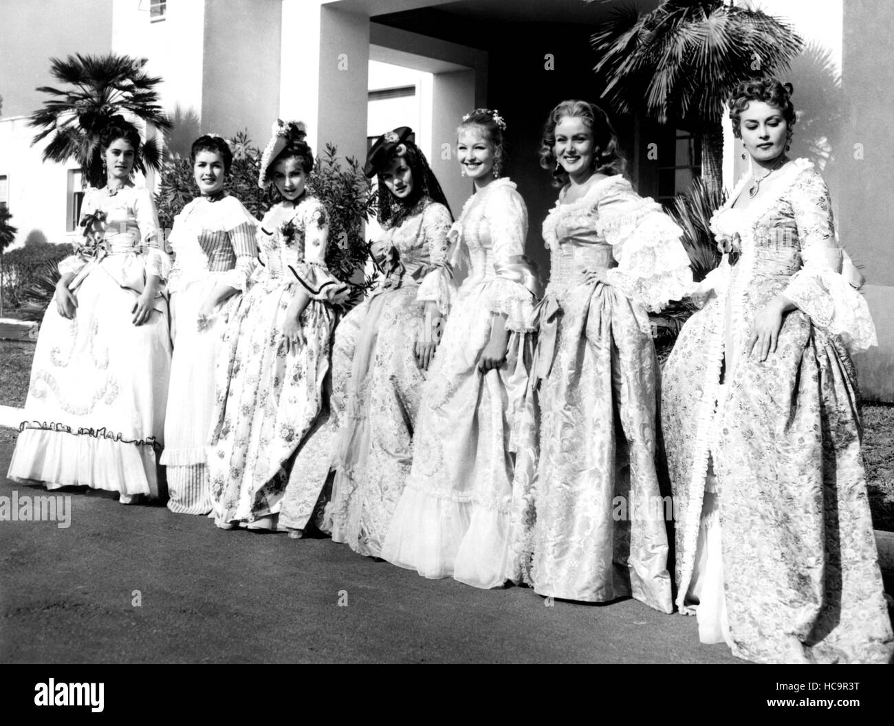 SINS OF CASANOVA, (aka LE AVVENTURE DI GIACOMO CASANOVA), from left ...