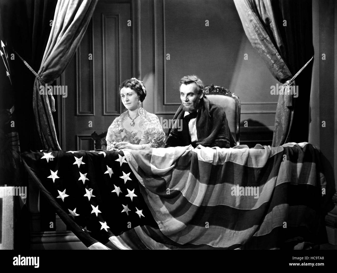 ABRAHAM LINCOLN, from left: Kay Hammond as Mary Todd Lincoln, Walter ...