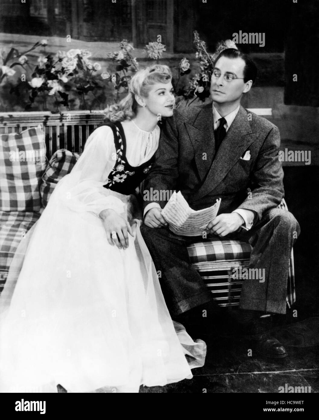YOUTH ON PARADE, from left, Lynn Merrick, John Hubbard, 1942 Stock Photo - Alamy