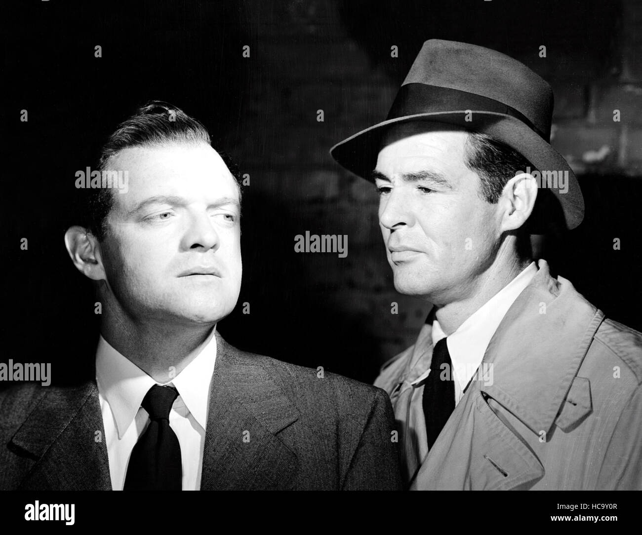 ACT OF VIOLENCE, Van Heflin, Robert Ryan, 1948 Stock Photo - Alamy