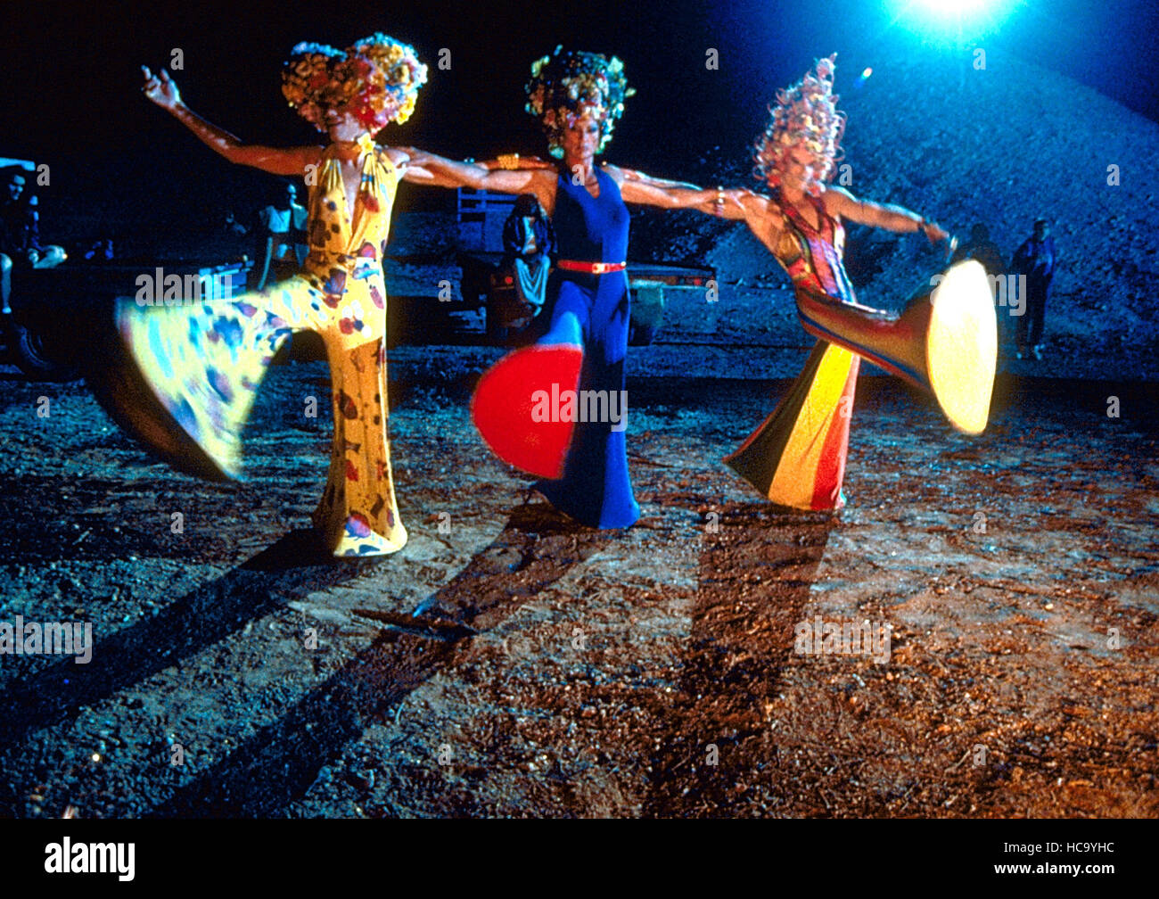 THE ADVENTURES OF PRISCILLA, QUEEN OF THE DESERT, Hugo Weaving, Terence ...