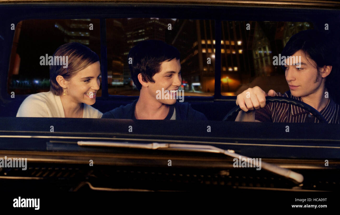 THE PERKS OF BEING A WALLFLOWER, from left: Emma Watson, Logan Lerman ...