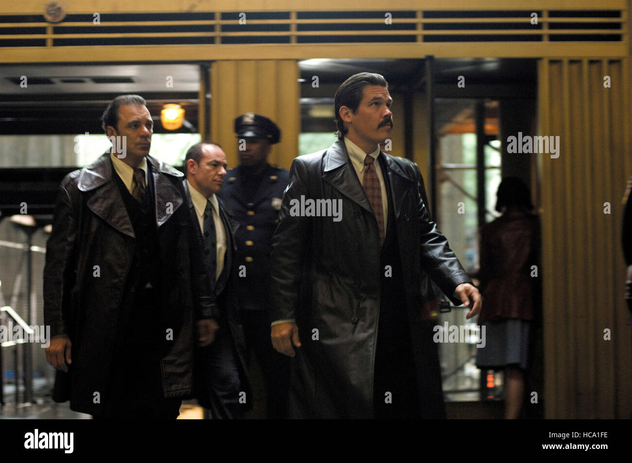 AMERICAN GANGSTER, Josh Brolin (front), 2007, © Universal/courtesy ... AMERICAN GANGSTER, Josh Brolin (front), 2007, © Universal/courtesy ...
