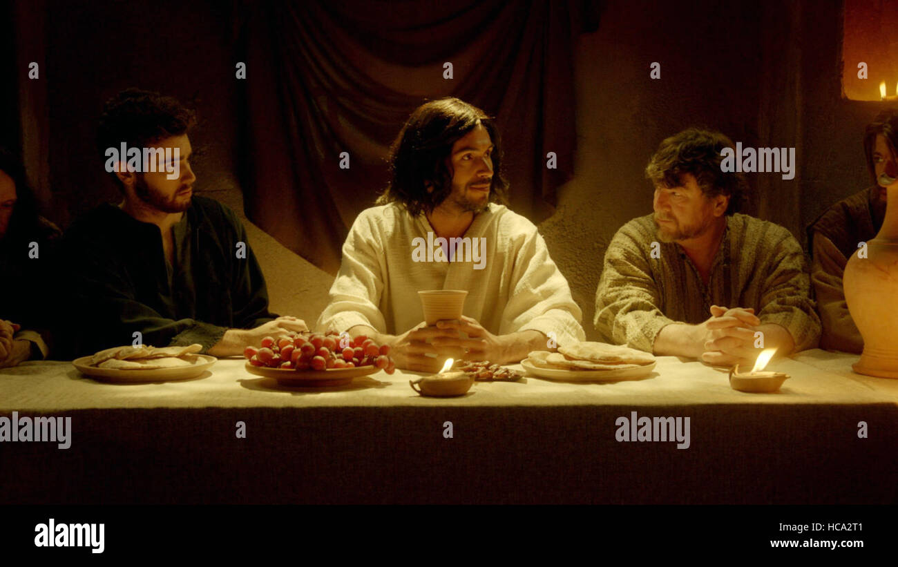 THE APOSTLE PETER: REDEMPTION, Joseph Mesiano (center), as Jesus Christ ...
