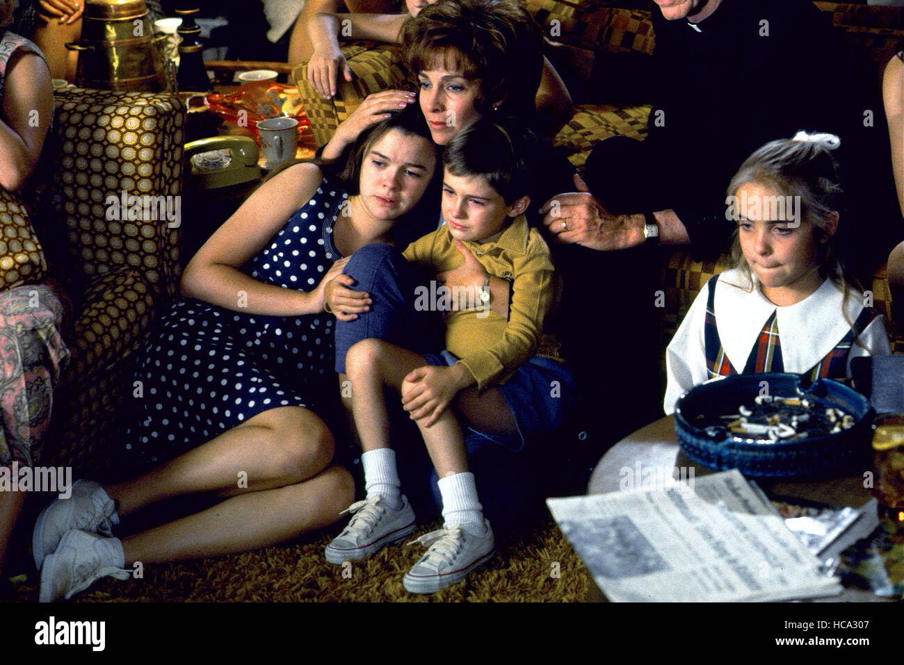 APOLLO 13, Emily Ann Lloyd, Kathleen Quinlan, Miko Hughes, Mary Kate ...