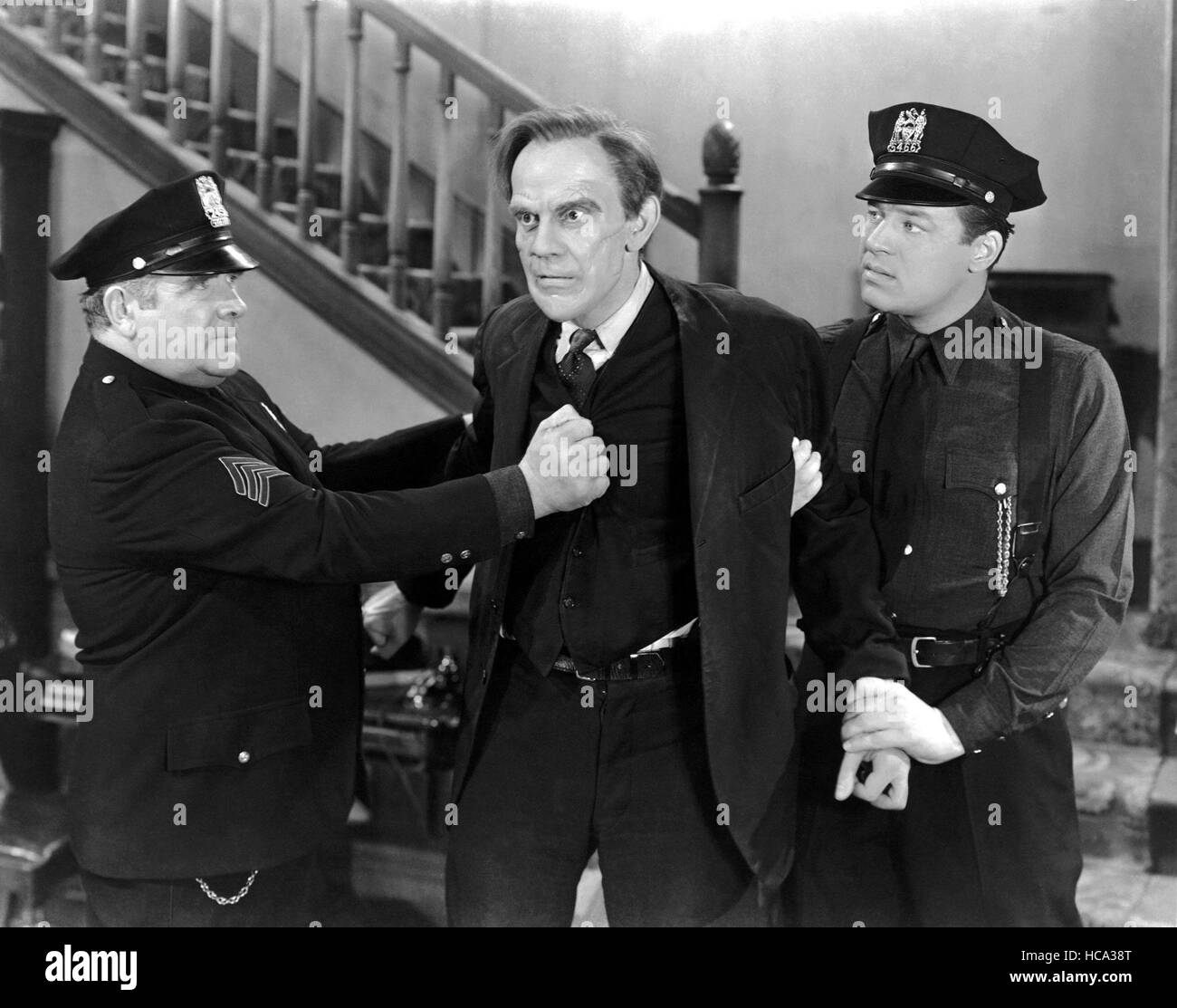 ARSENIC AND OLD LACE, from left: Edward McNamara, Raymond Massey, Jack ...