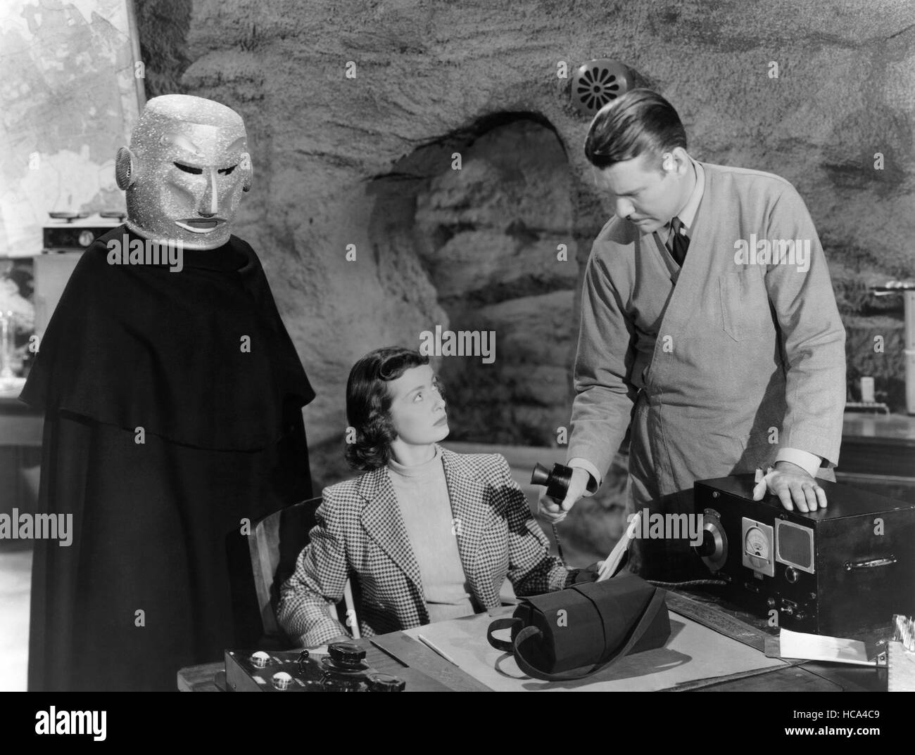 ATOM MAN VS SUPERMAN, from left: Lyle Talbot, Noel Neill, Don Harvey ...