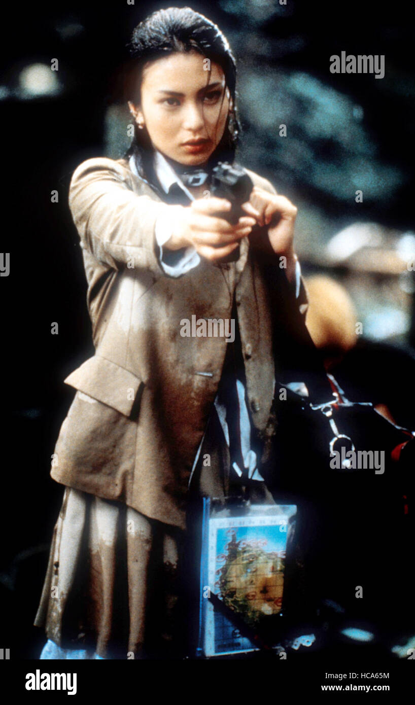 BATTLE ROYALE, (aka BATORU ROWAIARU), Kou Shibasaki, 2000. ©Anchor Bay ...