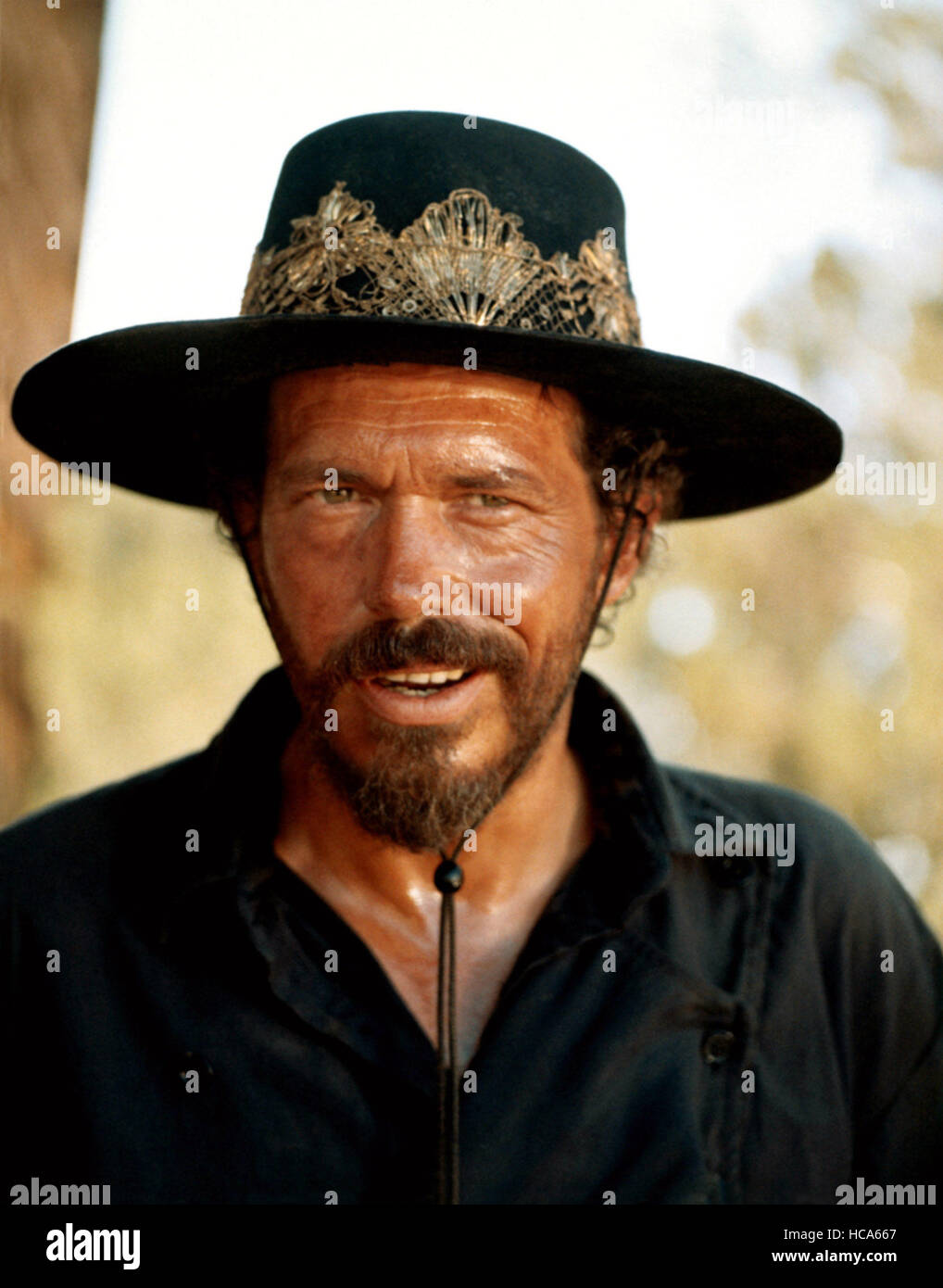BARQUERO, Warren Oates, 1970 Stock Photo - Alamy