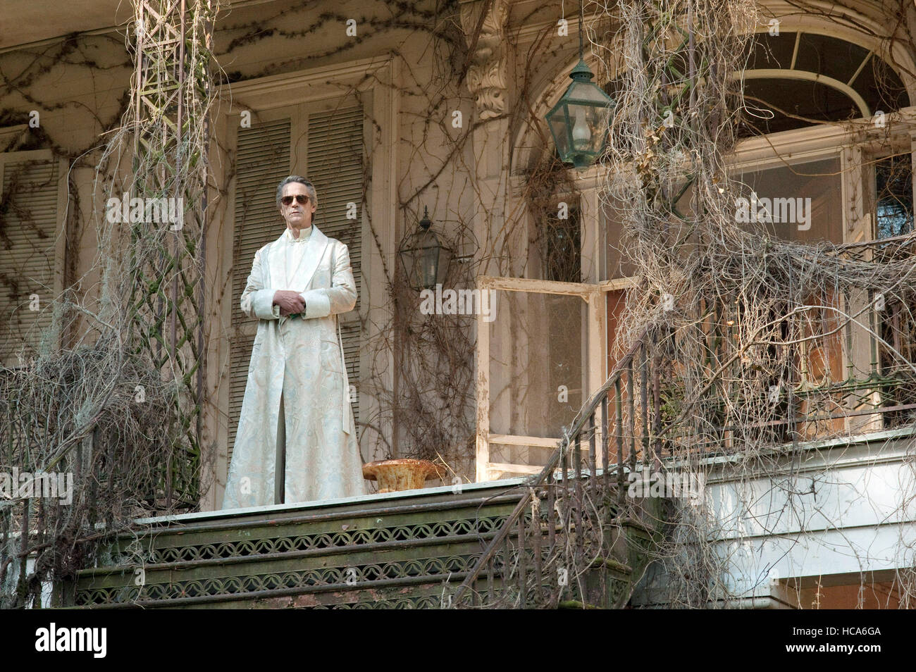 BEAUTIFUL CREATURES, Jeremy Irons, 2013. ph: John Bramley/©Warner Bros ...