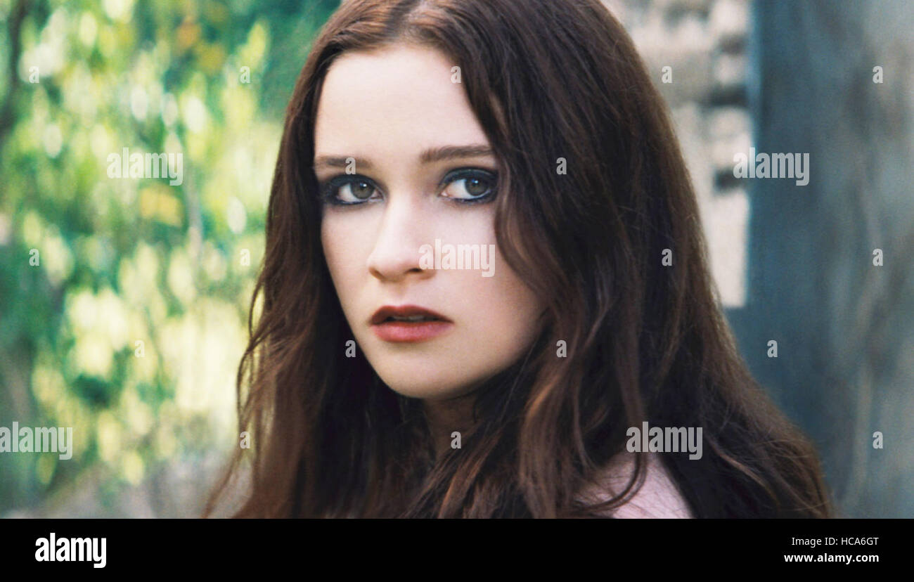 BEAUTIFUL CREATURES, Alice Englert, 2013. ©Warner Bros. Pictures ...